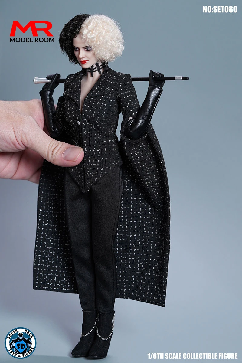 Emma Stone Figure