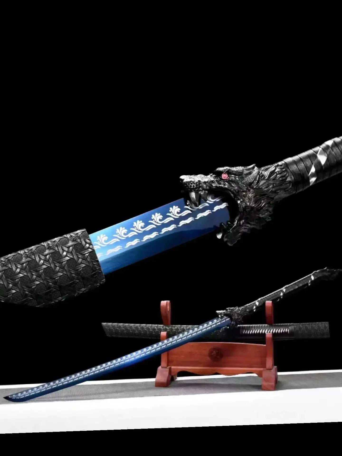 Chinese-Wolf-Battle-Sword-Real-Handmade-Multi-Refined-Extreme-Manganese ...