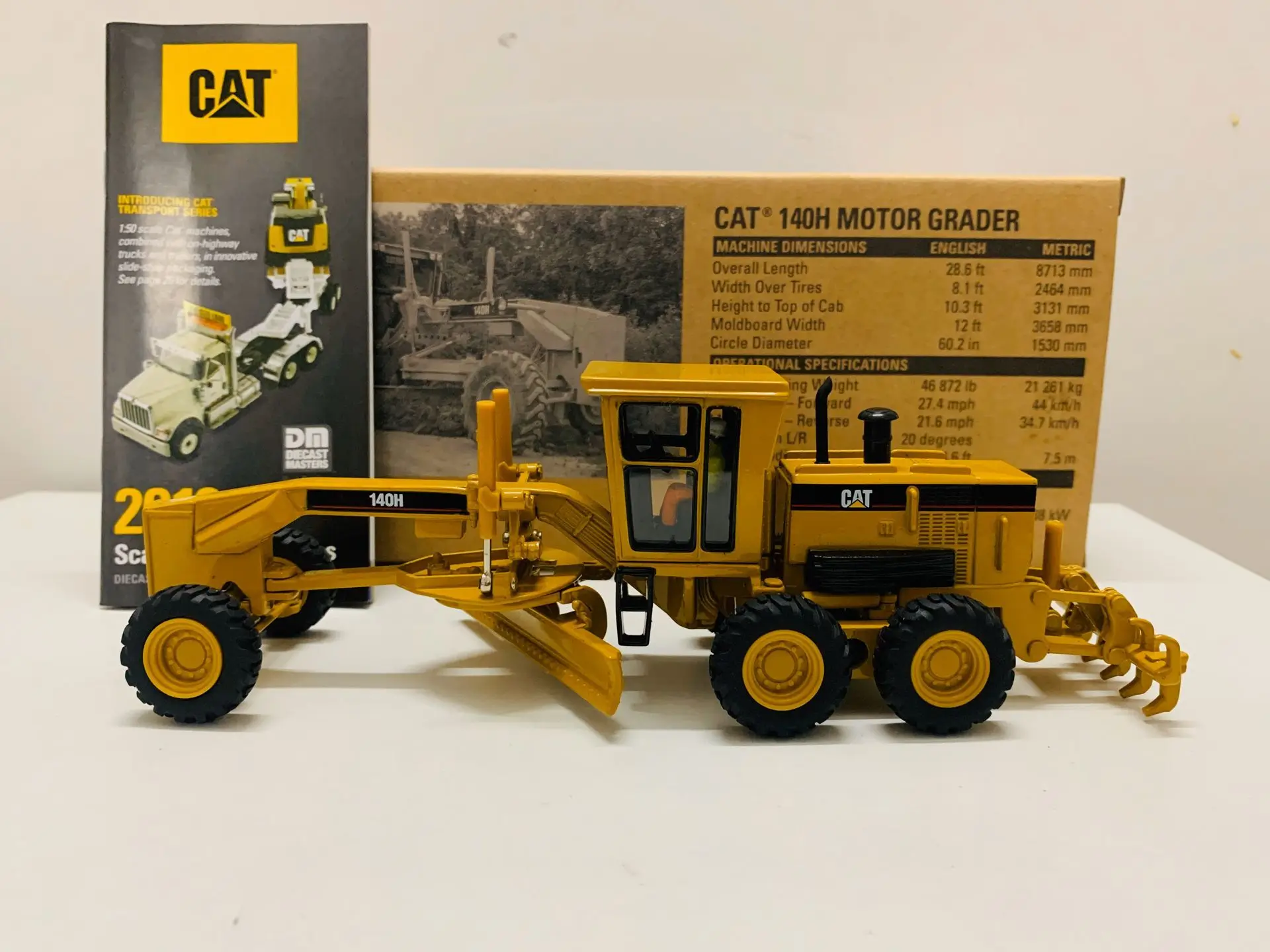 Caterpillar-Cat-140H-Motor-Grader-1-50-Scale-Model-By-Diecast-Masters ...