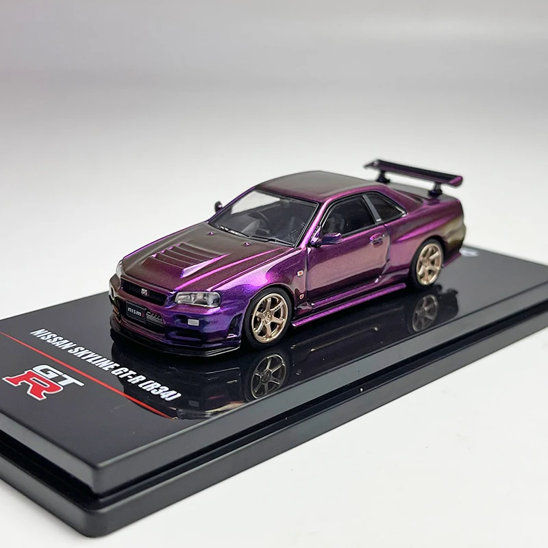INNO-1-64-Changing-Color-Purple-Nissan-Skyline-GT-R-R34-Car-Model-Classic-Collection-Static.jpg