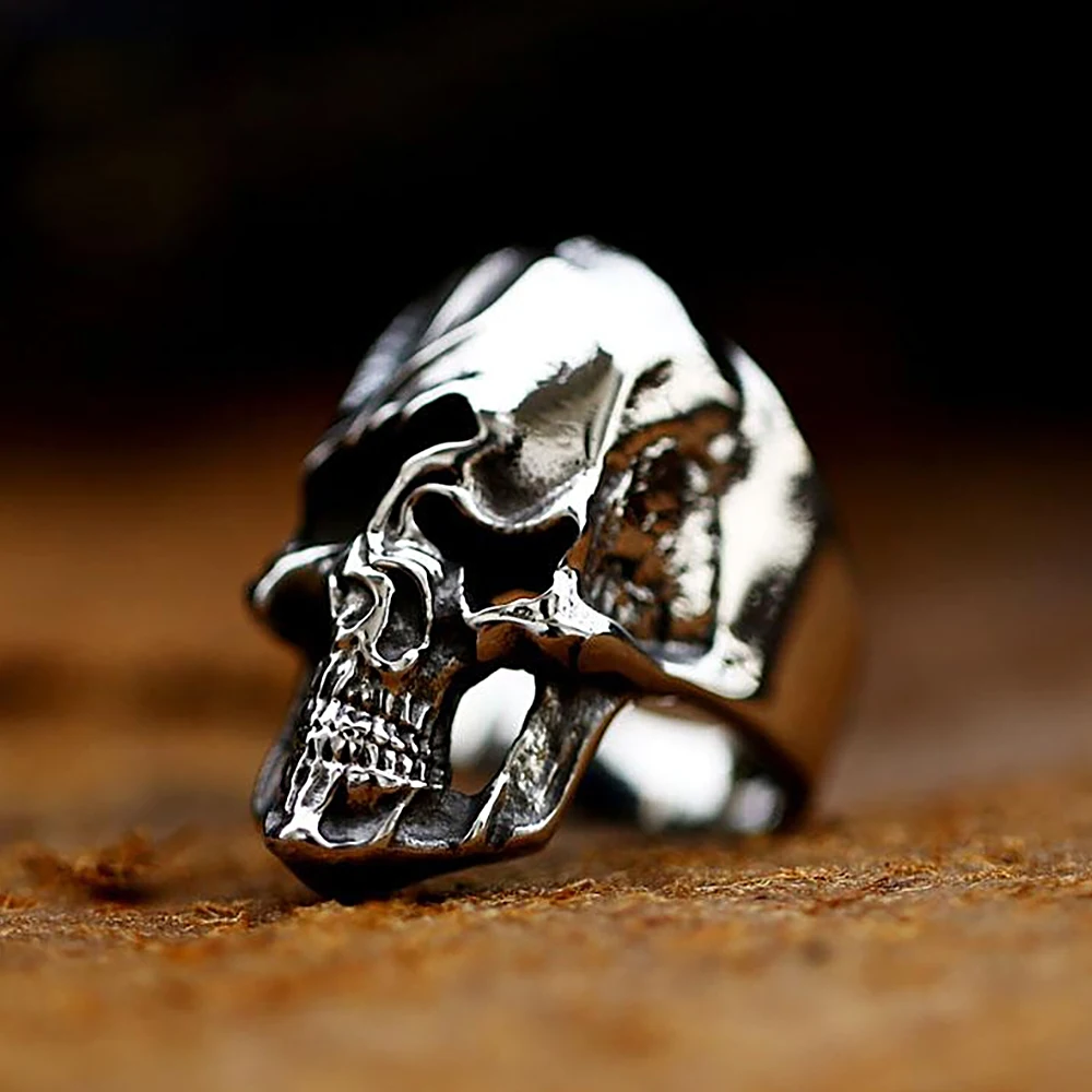 Polished Skull Ring for Men – Gothic Biker Statement Jewelry