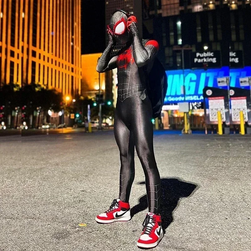 Traje con capucha de Miles Morales: Una guía completa para disfrutar de ...