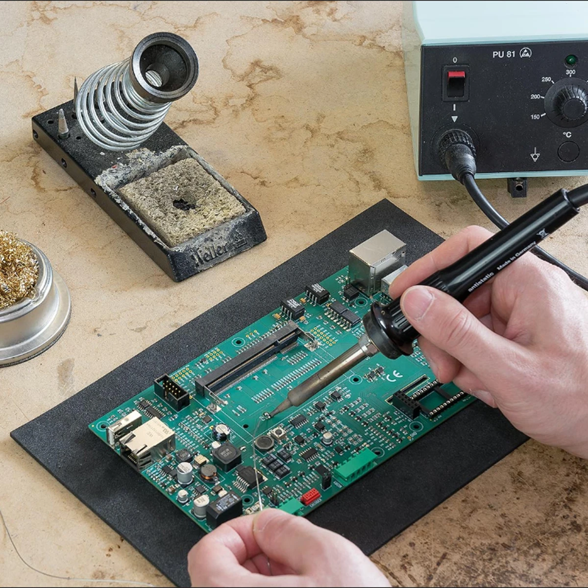 20x25CM-ESD-Foam-Circuit-Board-Repair-Mat-Table-Protect-Anti-static ...