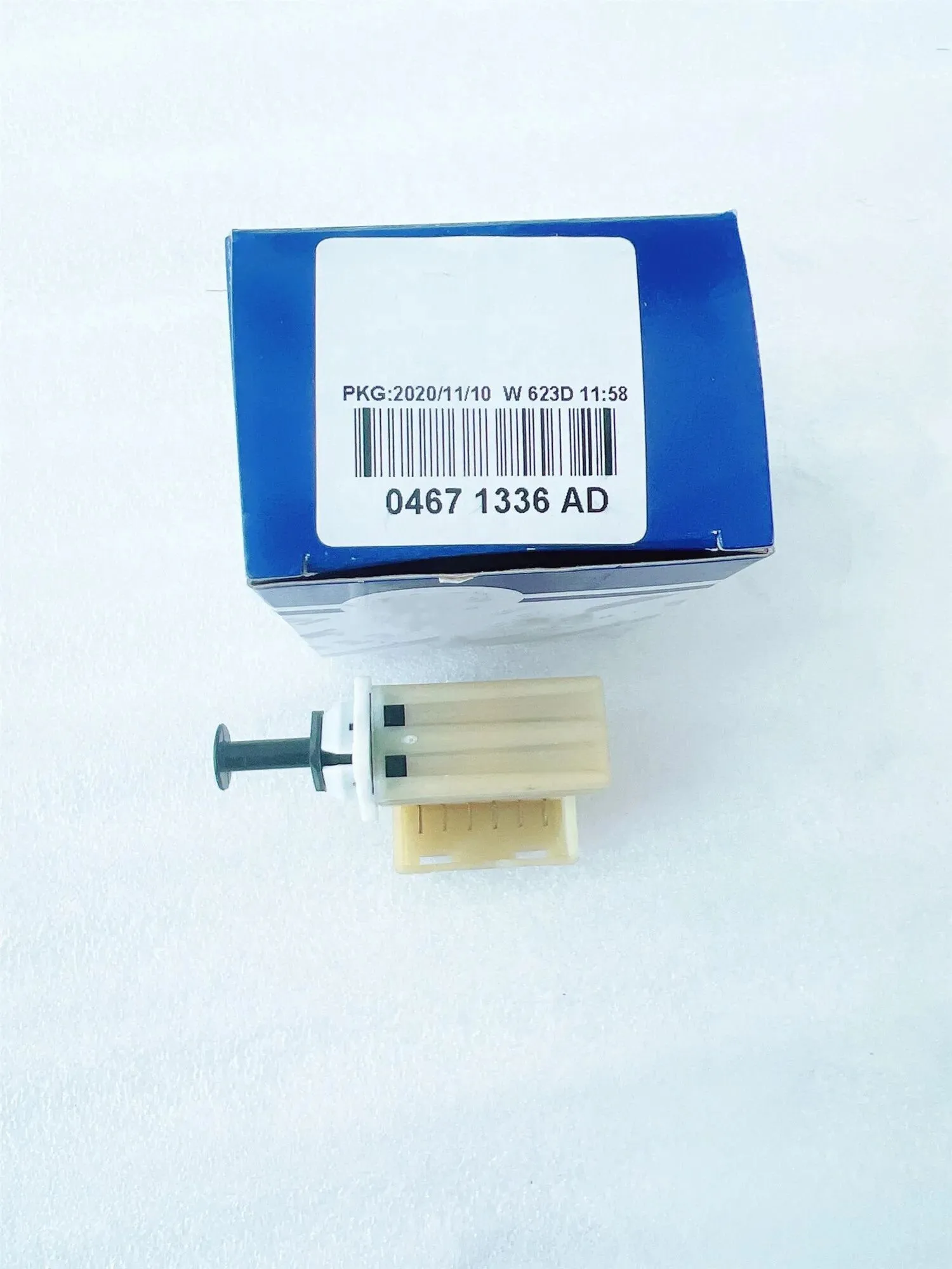Interruptor de luz de freno Original, 4671336AB, CSFHU091AA, 4671336AD ...