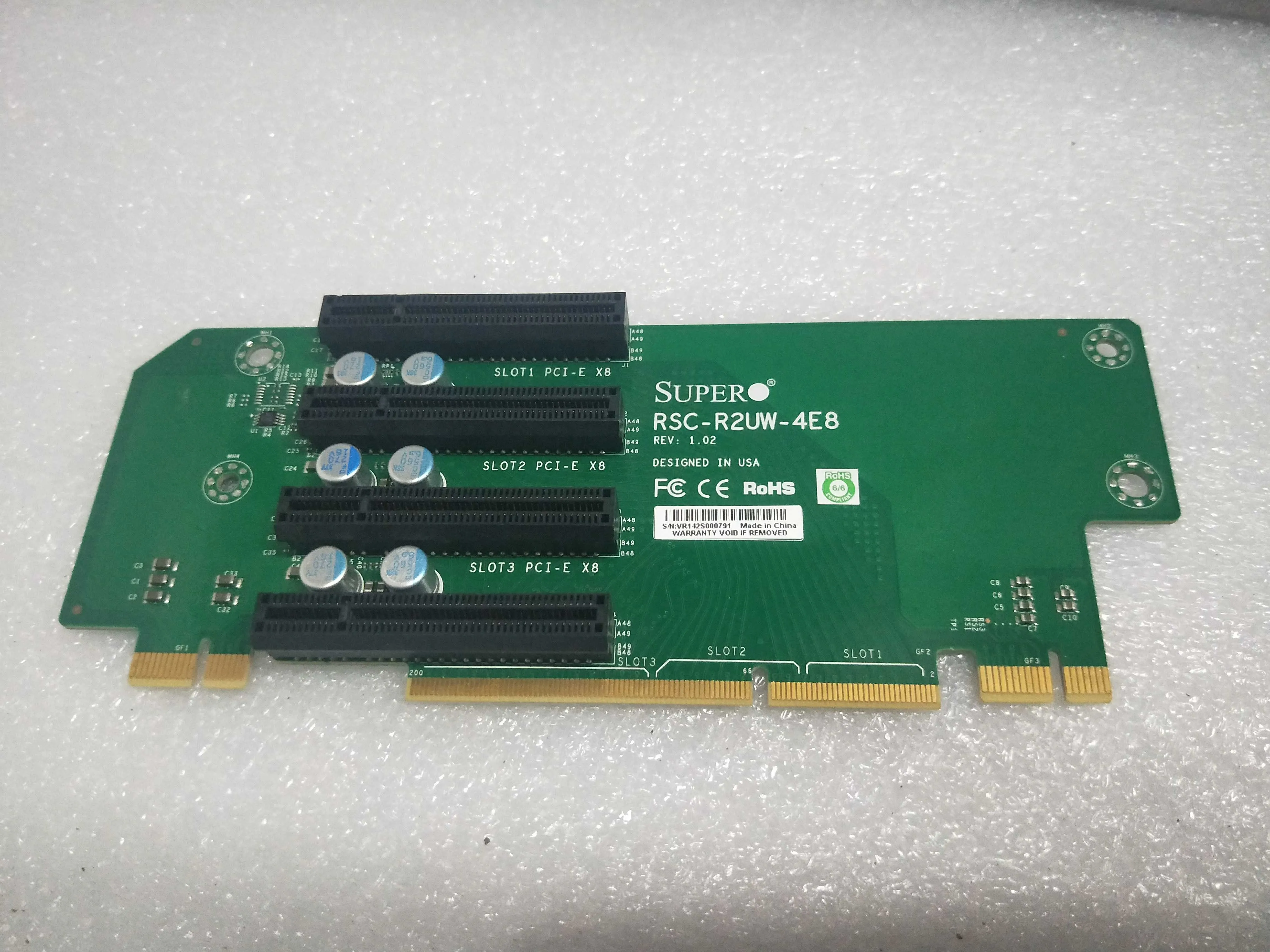 RSC-R2UW-4E8-2u-LHS-WIO-PCI-E-x8-Riser-card.jpg