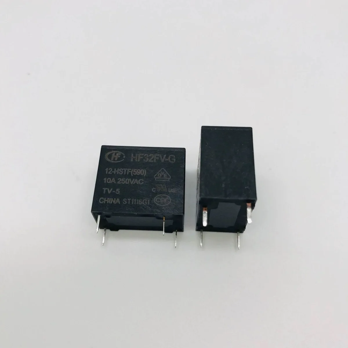 HF32FV-G-12-HSTF-590-012VDC-set-of-normally-open-4-pin-10A250VAC-Hongfa-relay.jpg
