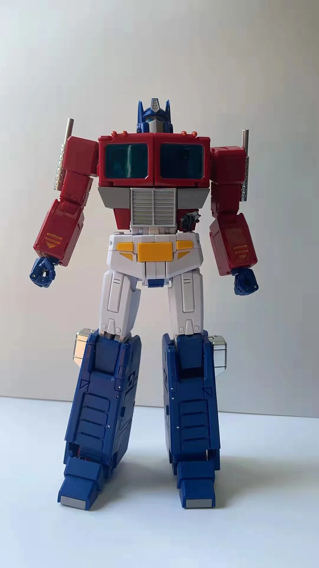 BigBadToyStore In Stock Transformers Masterpiece Facebook | atelier ...