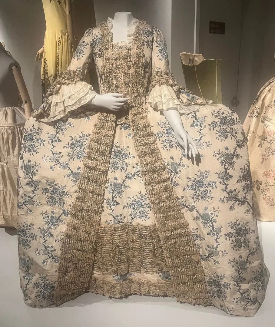 Robe florale de princesse rococo baroque du 18ème siècle Robe à la ...