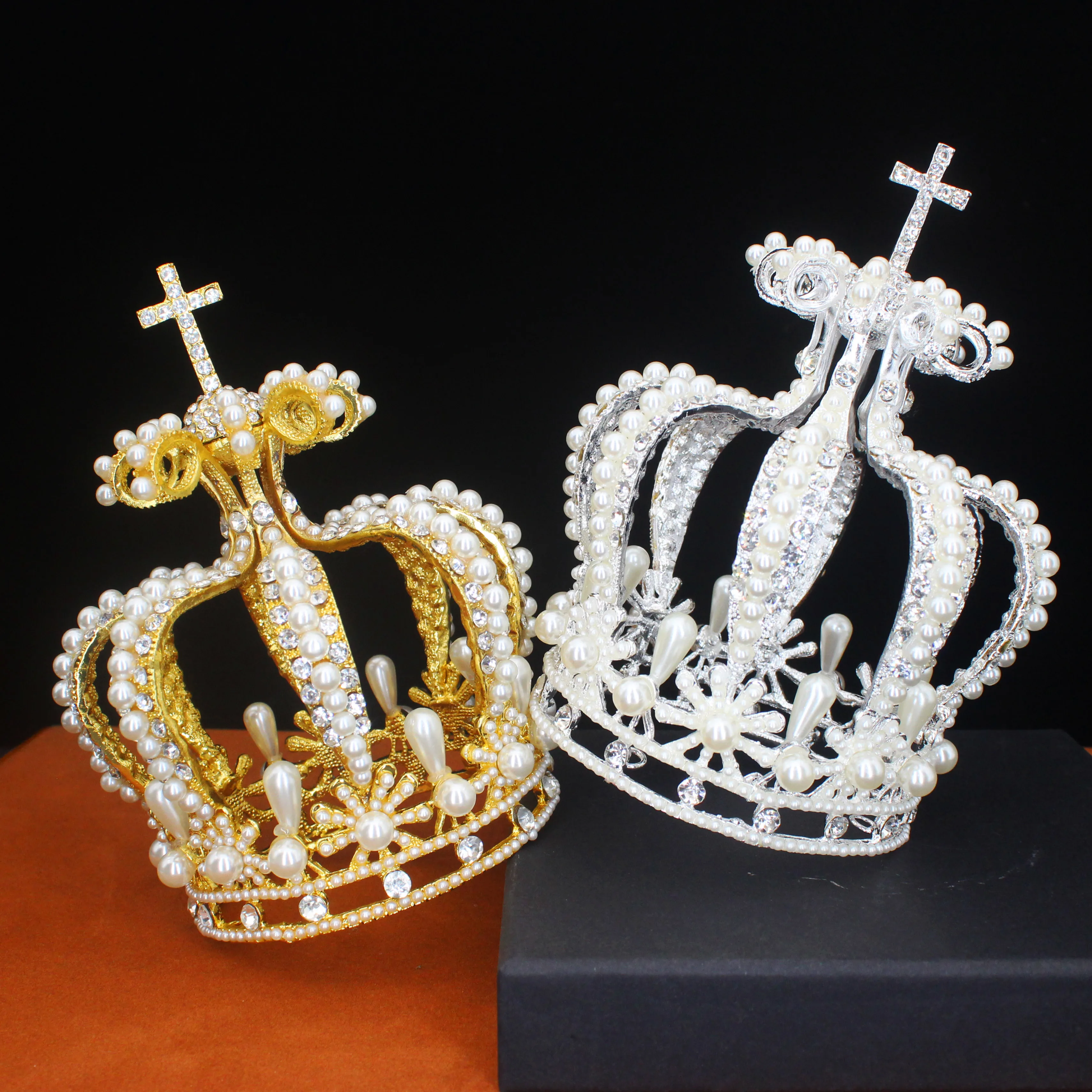 Royal King And Queen Crowns