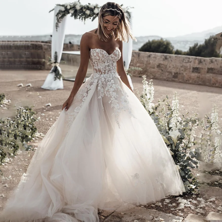 Breathtaking-Strapless-Wedding-Dress-Featuring-Stunning-Crystals-Lace ...