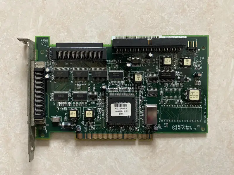 Adaptec-AHA-2944UW-High-Voltage-Differential-Card-SCSI-Card.jpg