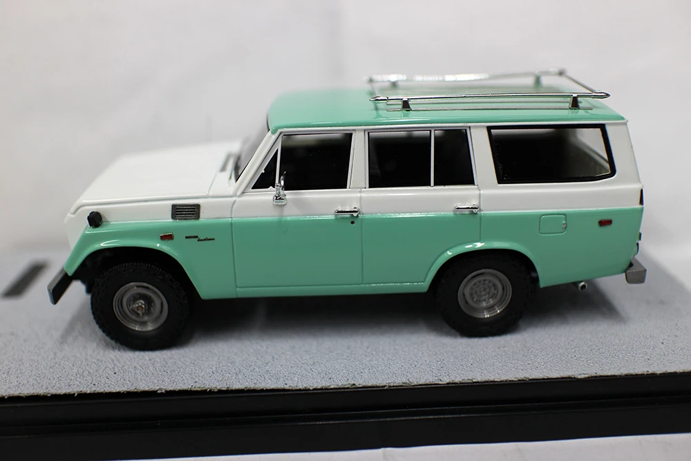 Resin Car Models 1/43 Scale Landcruiser Fj55 For Collection Gift ...