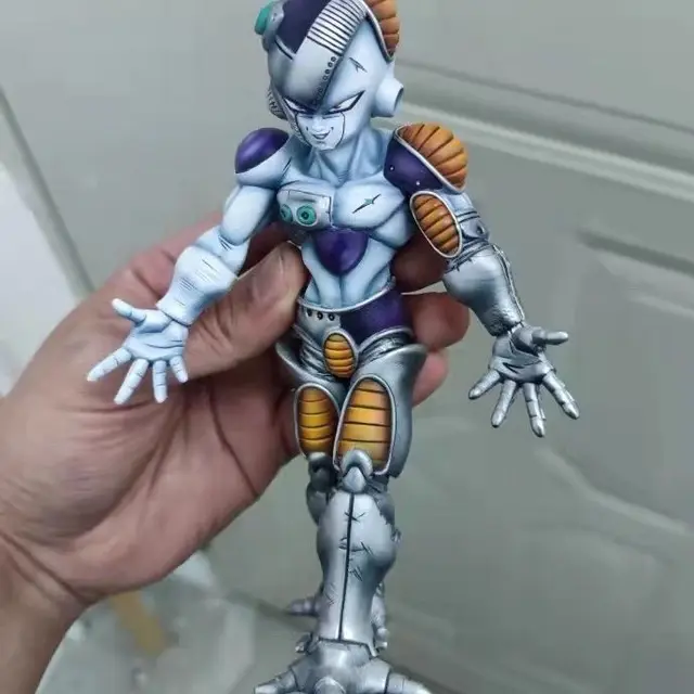 Mecha Frieza Figure