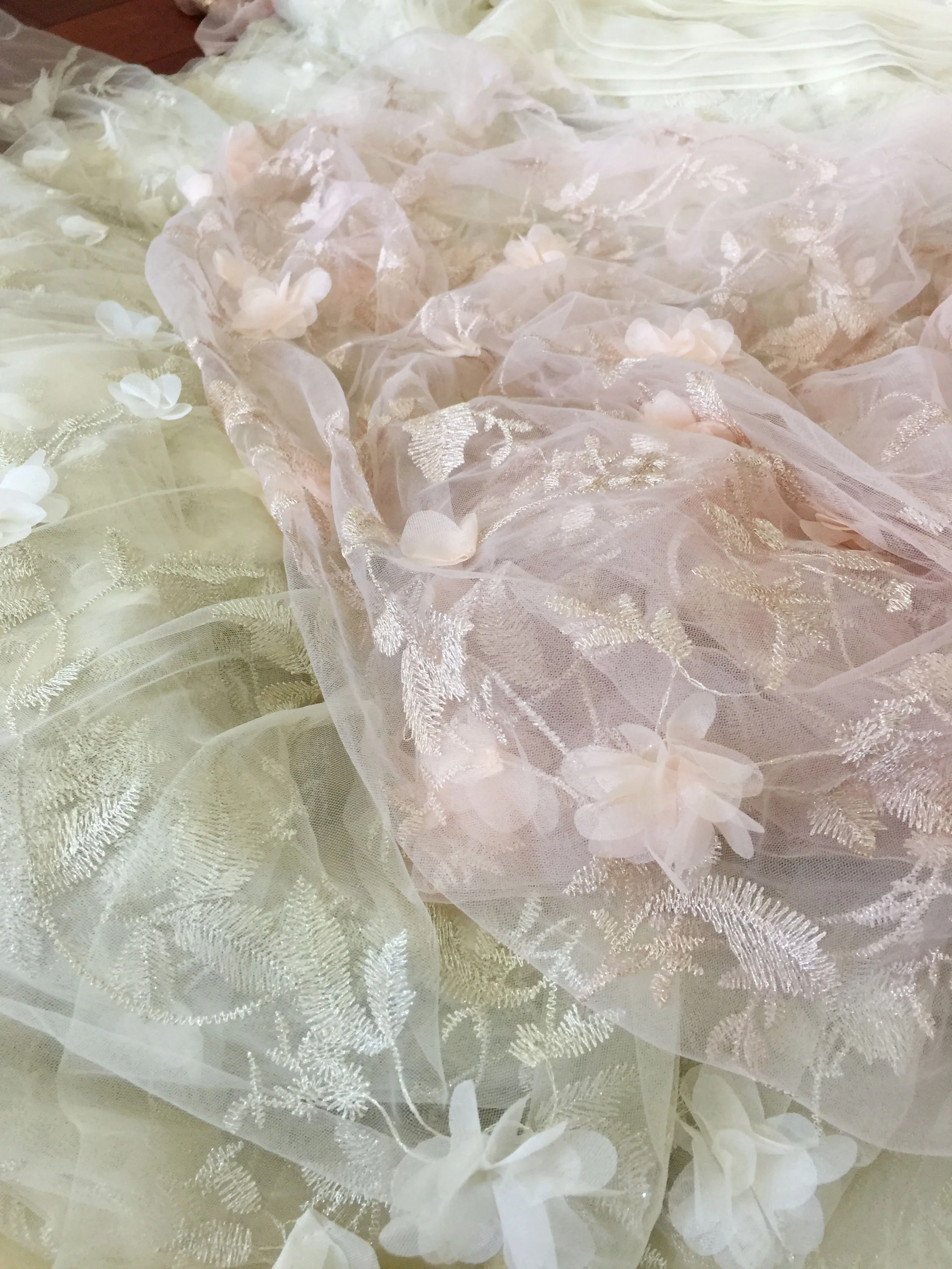 Exquisite Chiffon Meat Powder/Champagne Stereo Flower Screen Yarn ...