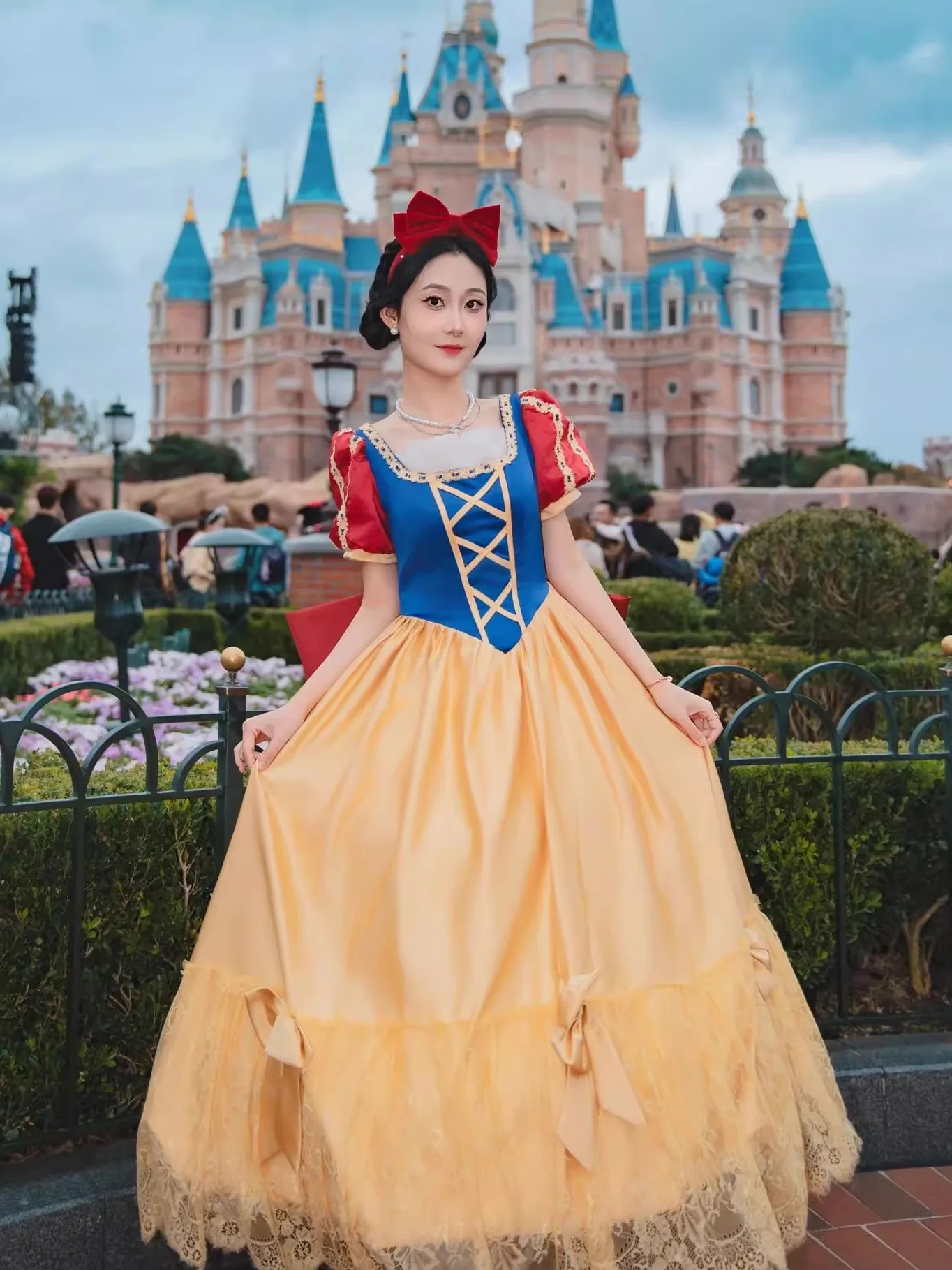 Exploring the World of Giant Ball Costumes: A Comprehensive Guide