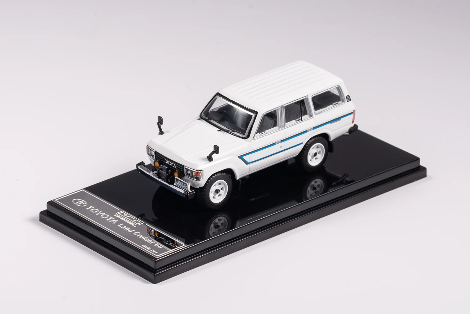 Diecast-1-64-Metal-Model-Car-GCD-Landcruiser-LC60-Modified-Version ...