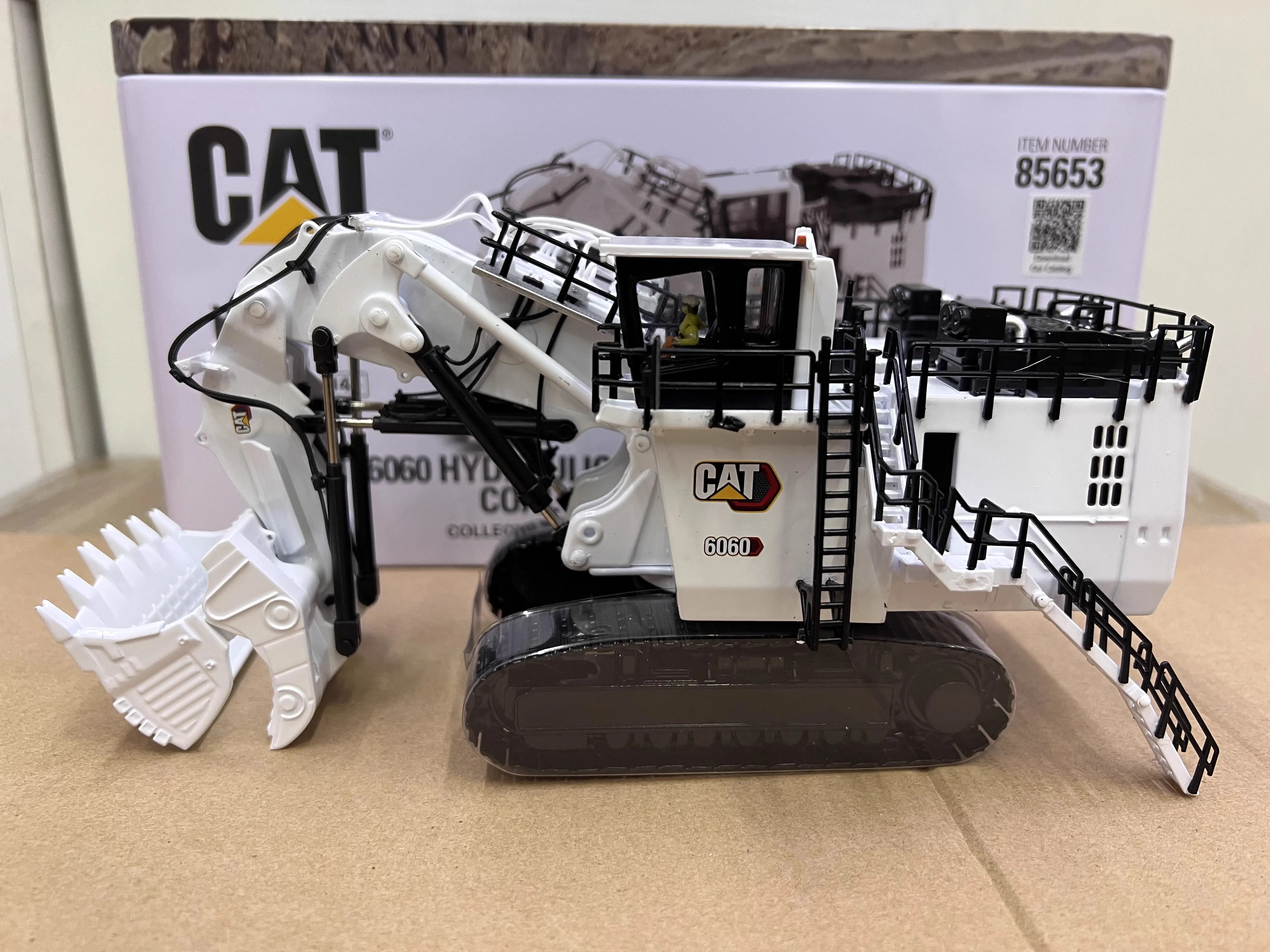 New-2024-DM-1-87-CAT-6060-Hydraulic-Mining-Front-Shovel-HO-Scale-By ...