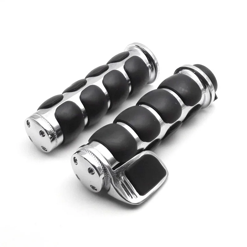 1-Chrome-Hand-Grips-For-Kawasaki-Vulcan-Classic-Nomad-Voyager-Vaquero ...