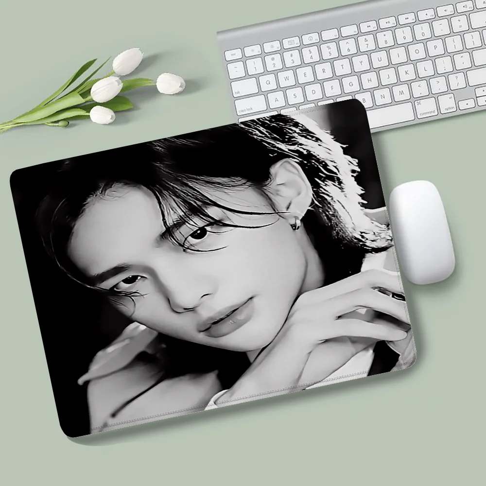 Small-Mouse-Pad-Stray-Kids-Office-Accessories-Computer-Mousepad-Gamer ...