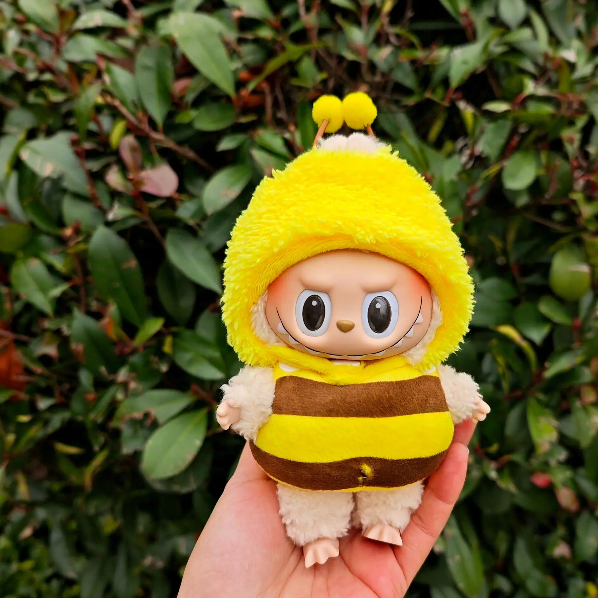 17cm Labubu II Idol Doll Sitting At A Party Transformed into Little Bee ...