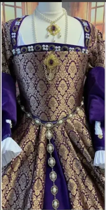 Anne Boleyn purple ball gown dress costume Tudor period Queen Elizabeth ...