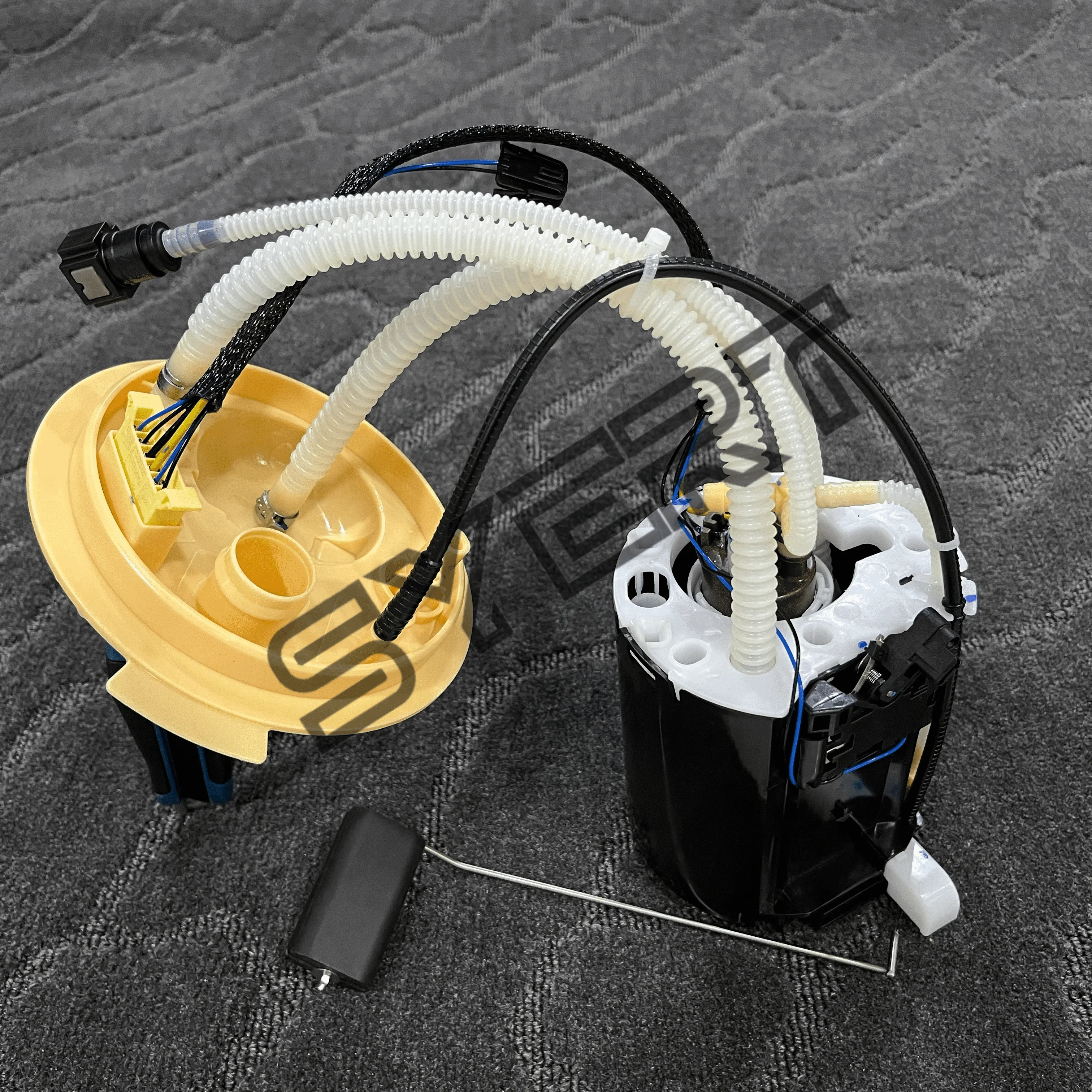 LR038602 Fuel Pump And Sender Unit (2.2L CR DI 16V Diesel,2.2L DOHC EFI ...