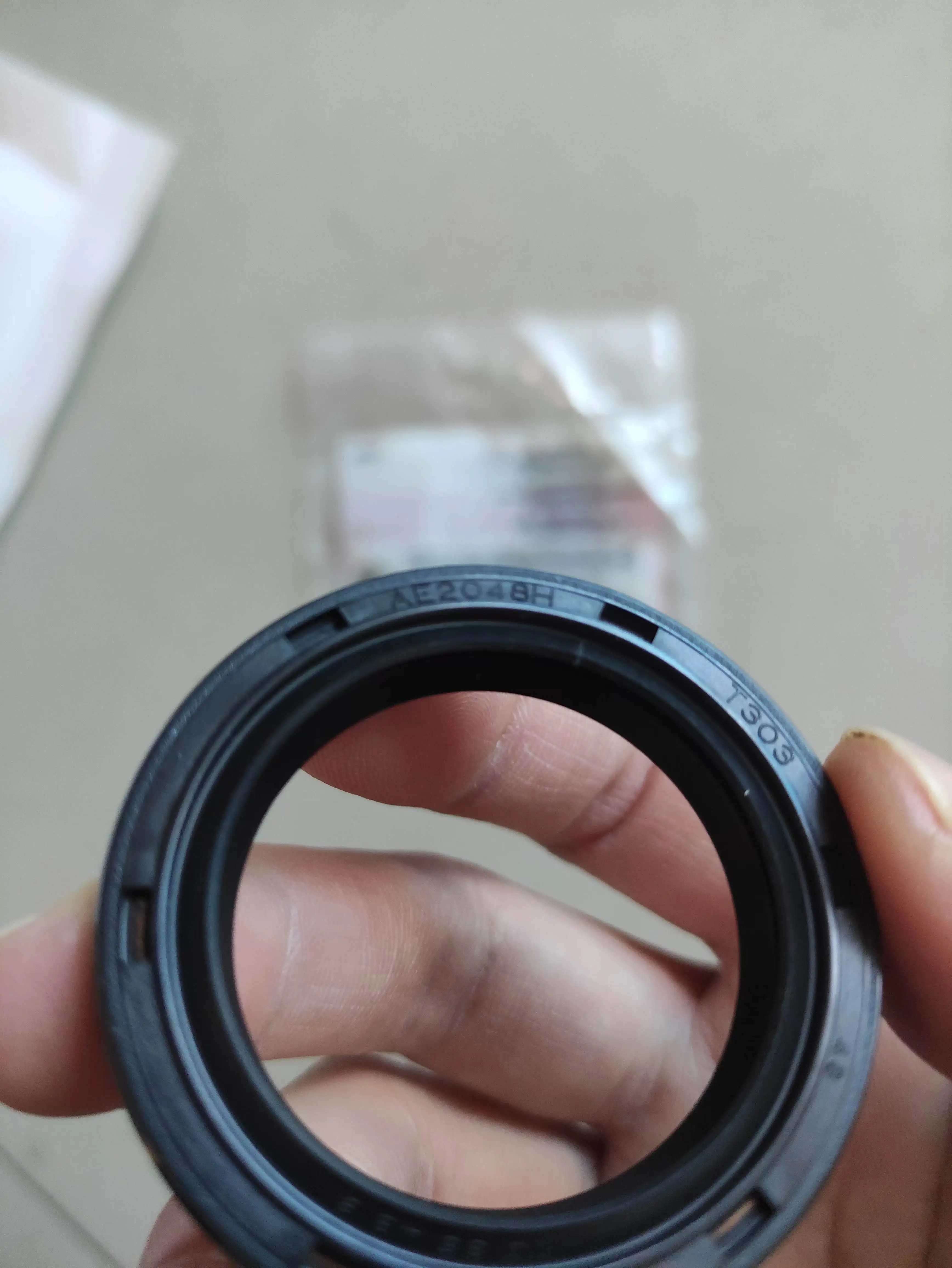 805049S-CRANKSHAFT-OIL-SEAL-FITS-BRIGGS-AND-STRATTON-21HP-23HP-386447 ...