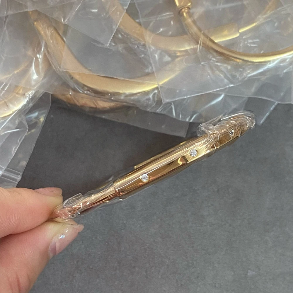 럭셔리 브랜드 순수한 925 스털링 실버 주얼리 여성을 위한 사랑 잠금 팔찌 로즈 골드 디자인 웨딩 주얼리 인기 파티 팔찌