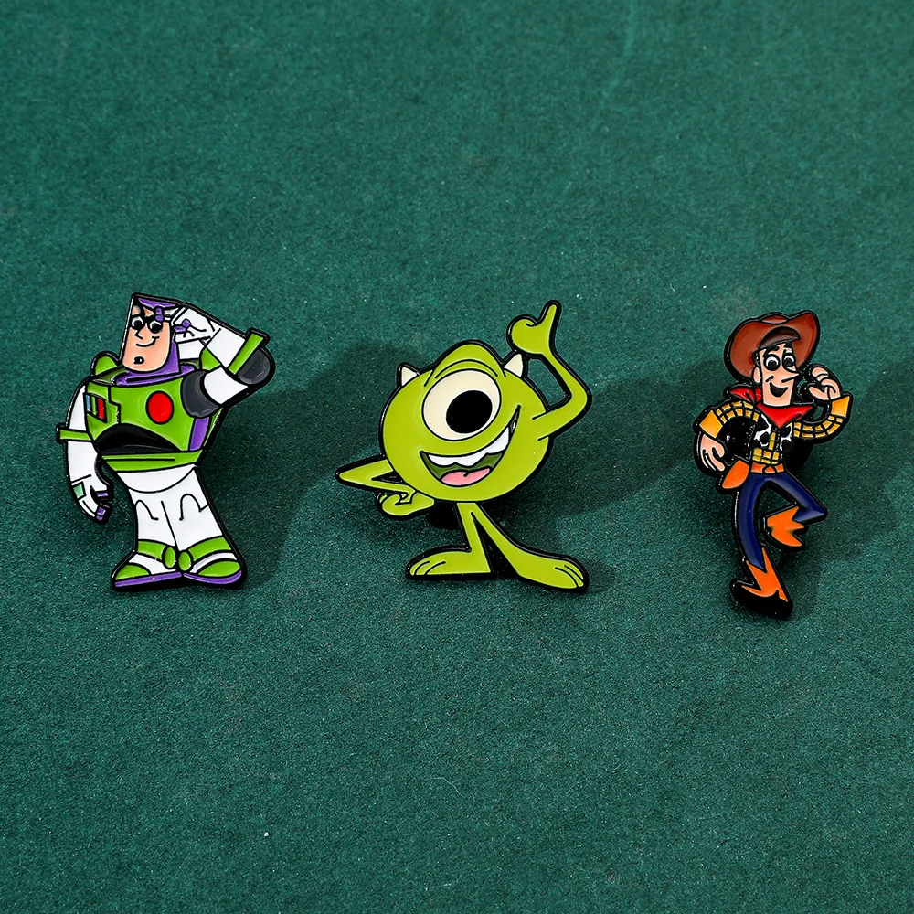 Descubre el Broche de Buzz Lightyear y Sus Amigos: Una Expresión de ...