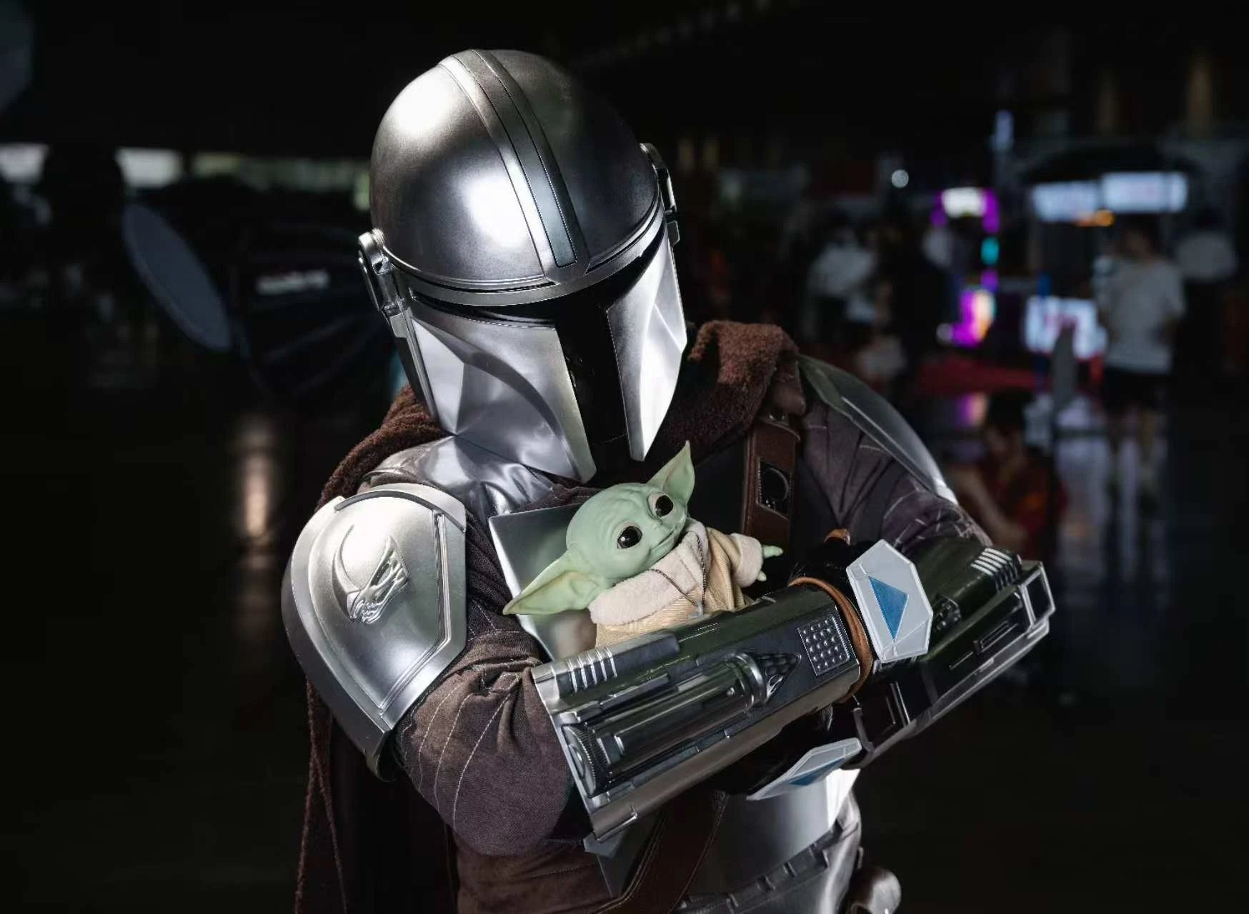 Starwars Mandalorian Din Djarin 1:1 Helmet Human Wearable Real Person ...