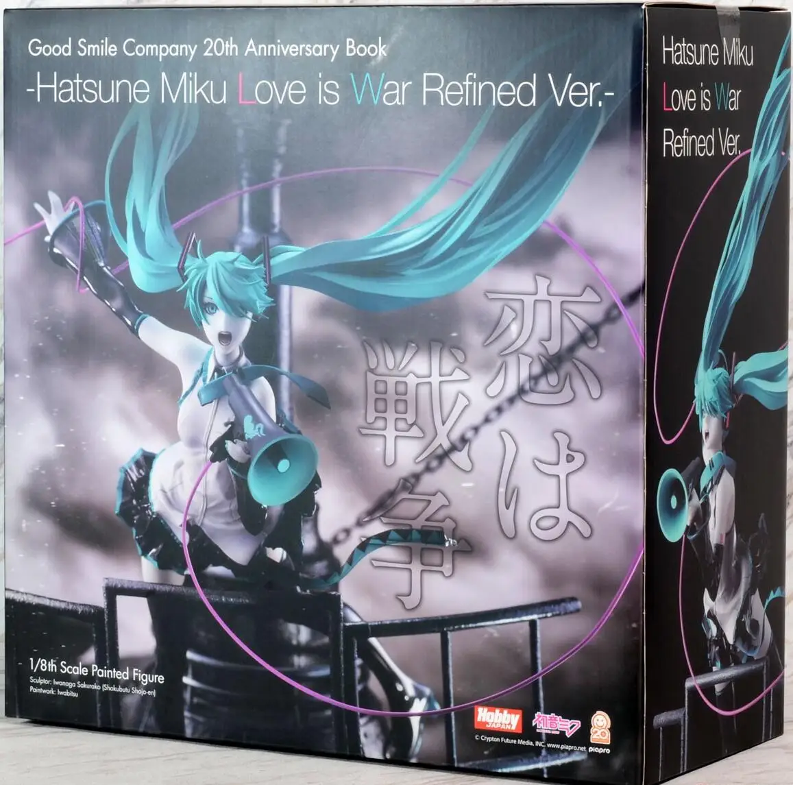 Hatsune Miku Figure Love Is War