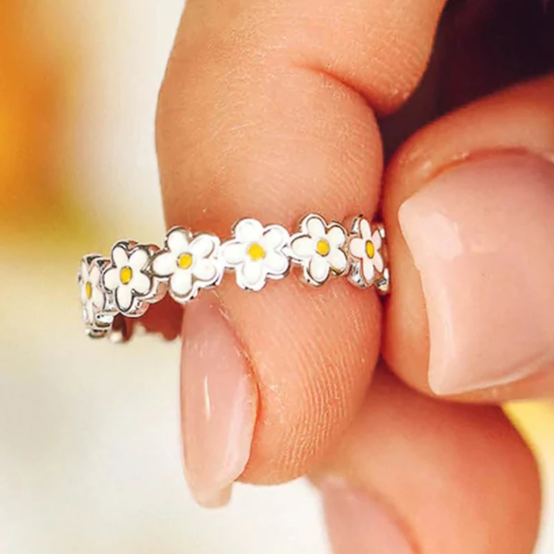 Huitan-Fresh-Daisy-Women-Rings-Funny-Yellow-White-Enamel-Small-Flower-Rings-Daily-Wear-Delicate ...