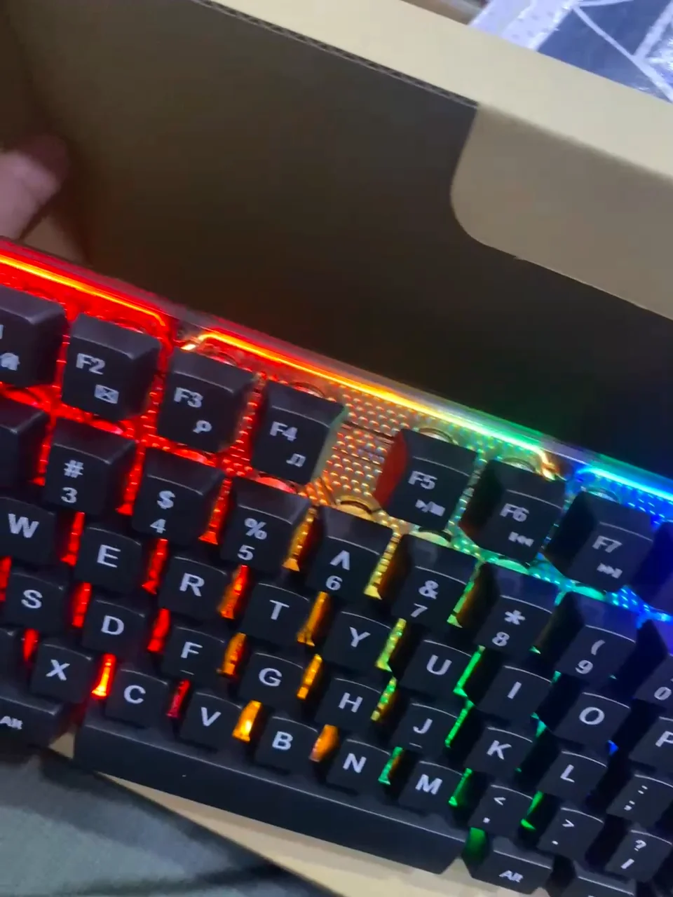 RGB GAMING KEYBOARD WIRED NEW STYLISH DESIGN MULTILPLE RGB STILL LIGHTS ...