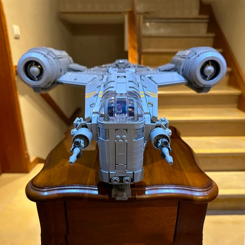 Hot-Sale-6187-Pcs-The-Razor-Crest-Space-Ship-Building-Blocks-Brick-Set ...