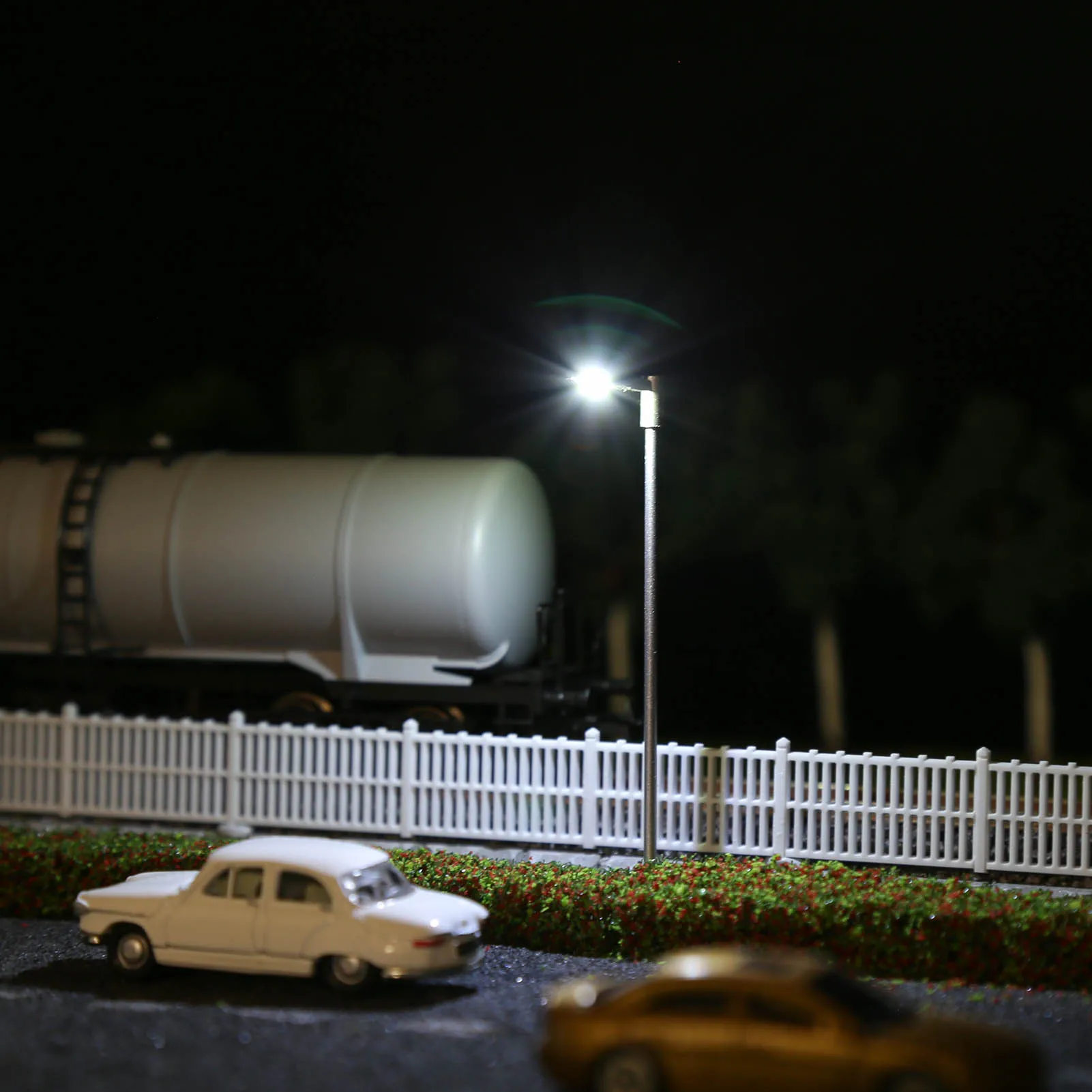 Evemodel-10pcs-HO-TT-Scale-1-100-Street-Light-Bright-White-LED-Metal ...