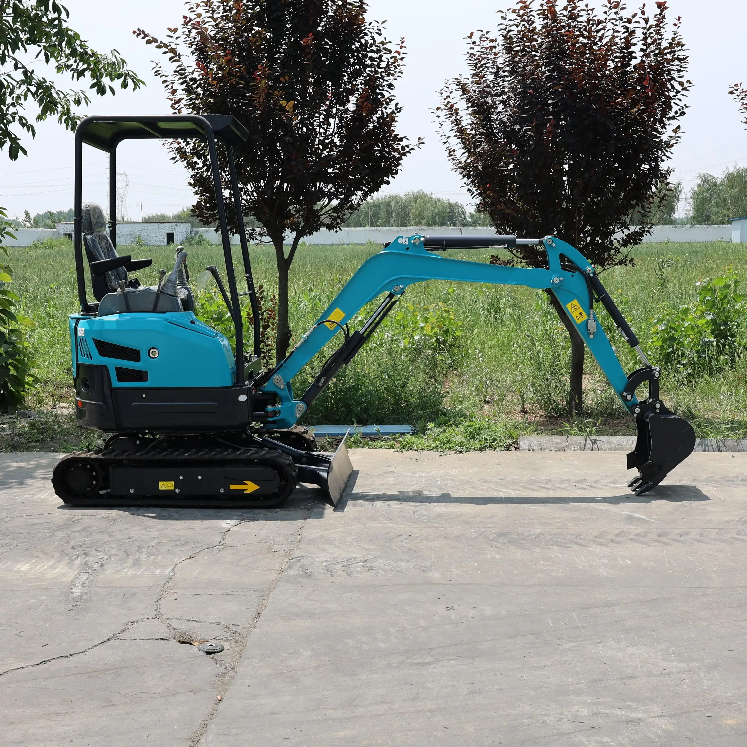 Chinese-Suppliers-Provide-Mini-Digger-Hydraulic-Crawler-Excavator-Cheap ...