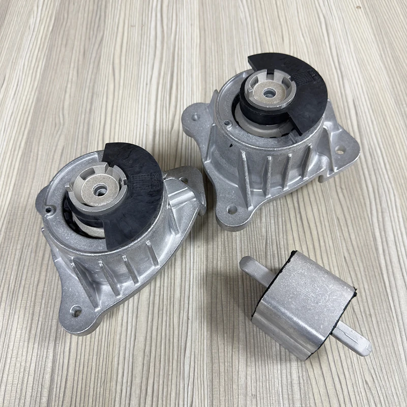 3 個エンジン取付ベアリングメルセデスベンツ W447 W448 V200D V250D V220D 4472410013 ...