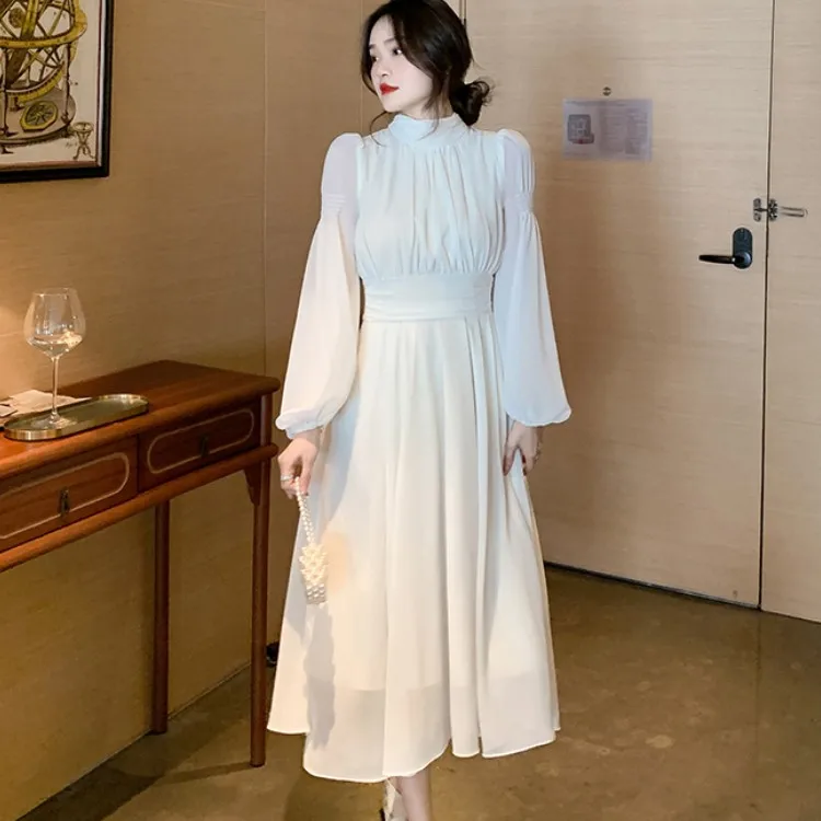 Vintage White Dress With Sleeves