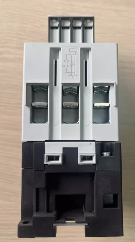 3RT1045-1AP04-3RT1054-1AP36-3RT2016-2BB42-3RX9502-0BA00-6AG4112-3GQ02 ...