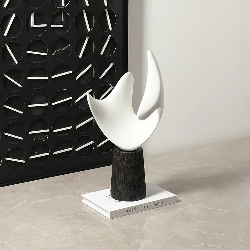 Resin Handicrafts Creative Black and White Abstract Sculpture Abstract ...