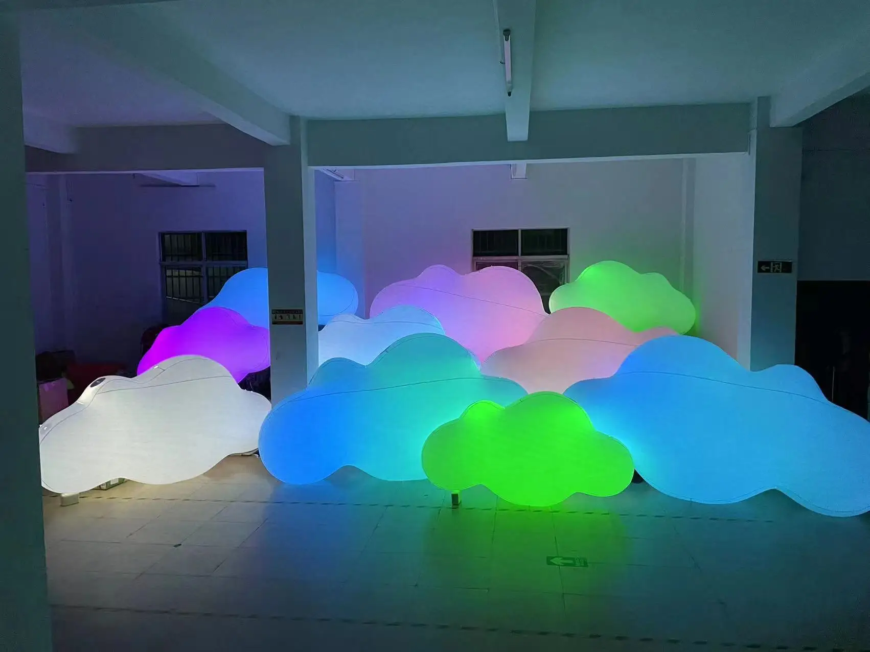 Lighting-Inflatable-Hanging-Cloud-Balloon-Light-Inflatable-Cloud-Model ...