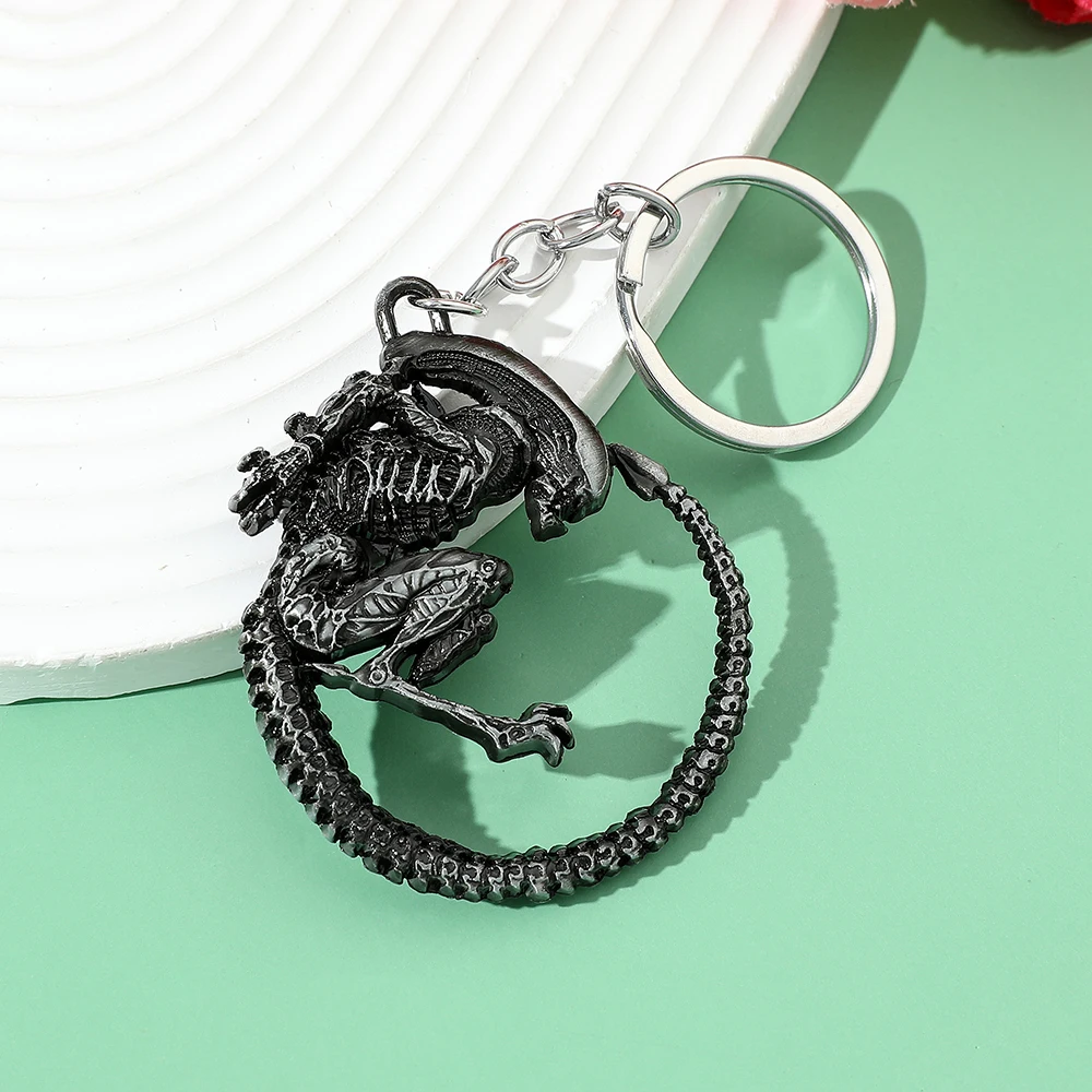 Avp-Alien-V-Predator-Covenant-Keychains-Alien-Xenomorph-Queen ...