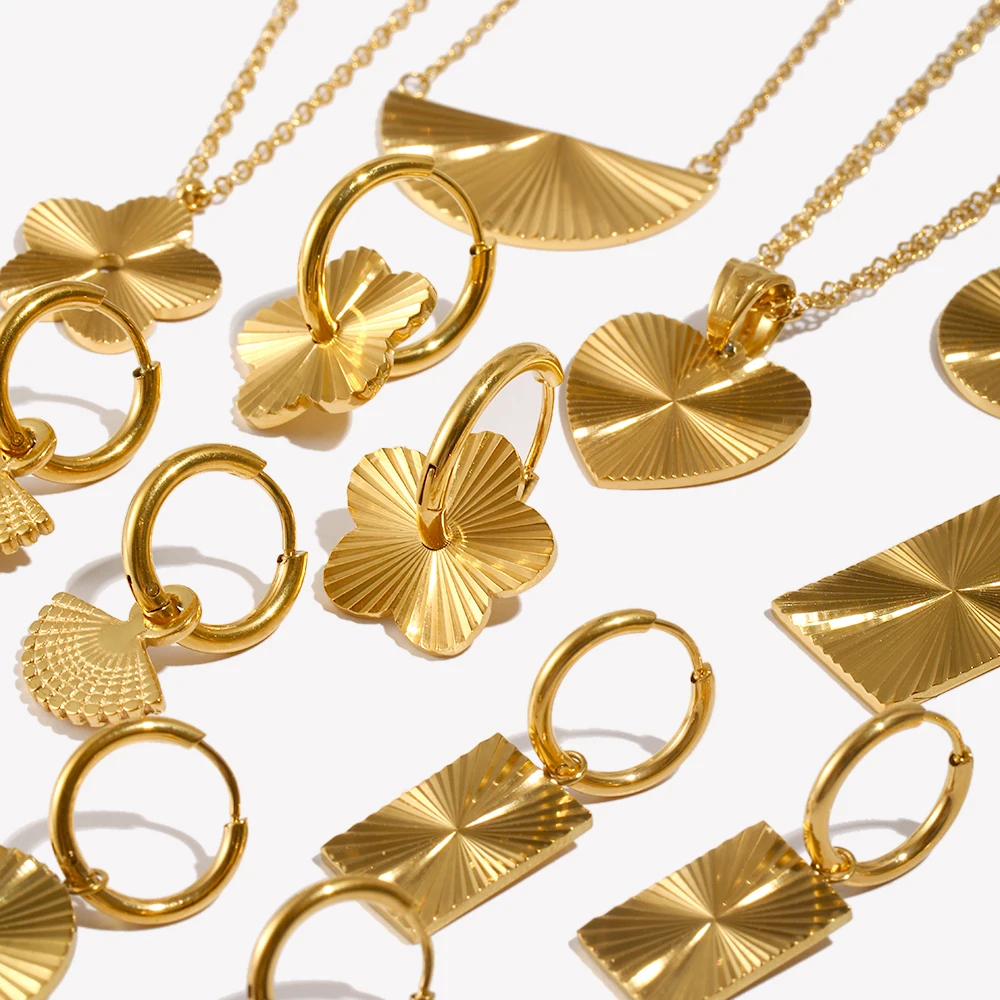 E.B.belle Stainless Steel Enraving Radiating Line Heart Flower ...