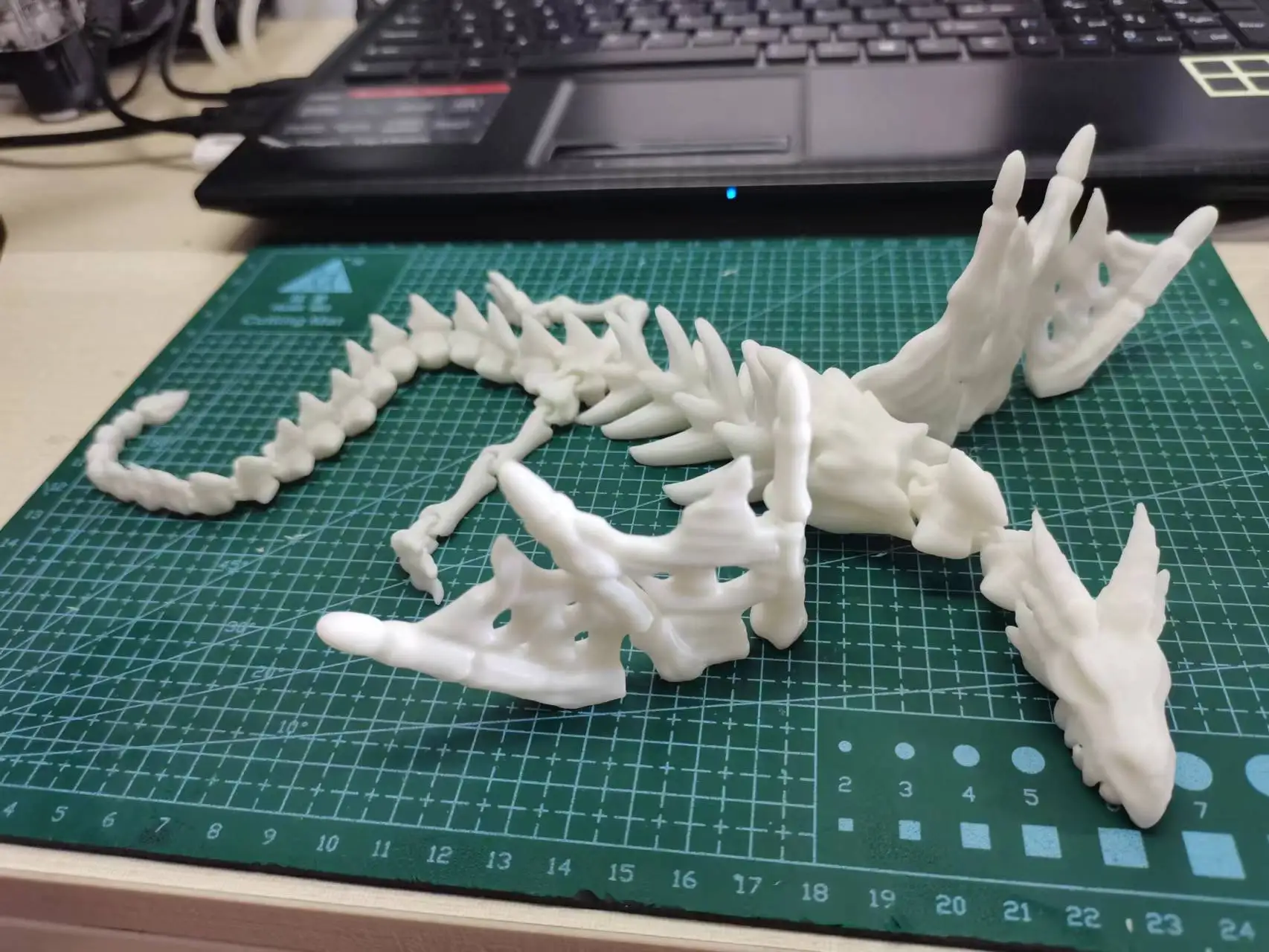 Bone-dragon-flying-dragon-skeletal-dragon-joint-movable-toy-gift ...