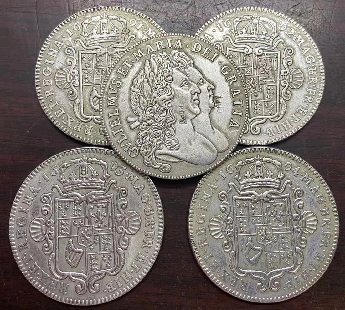 4 different year numbers（1691.1692.1693.1694）England 5 Guineas William ...