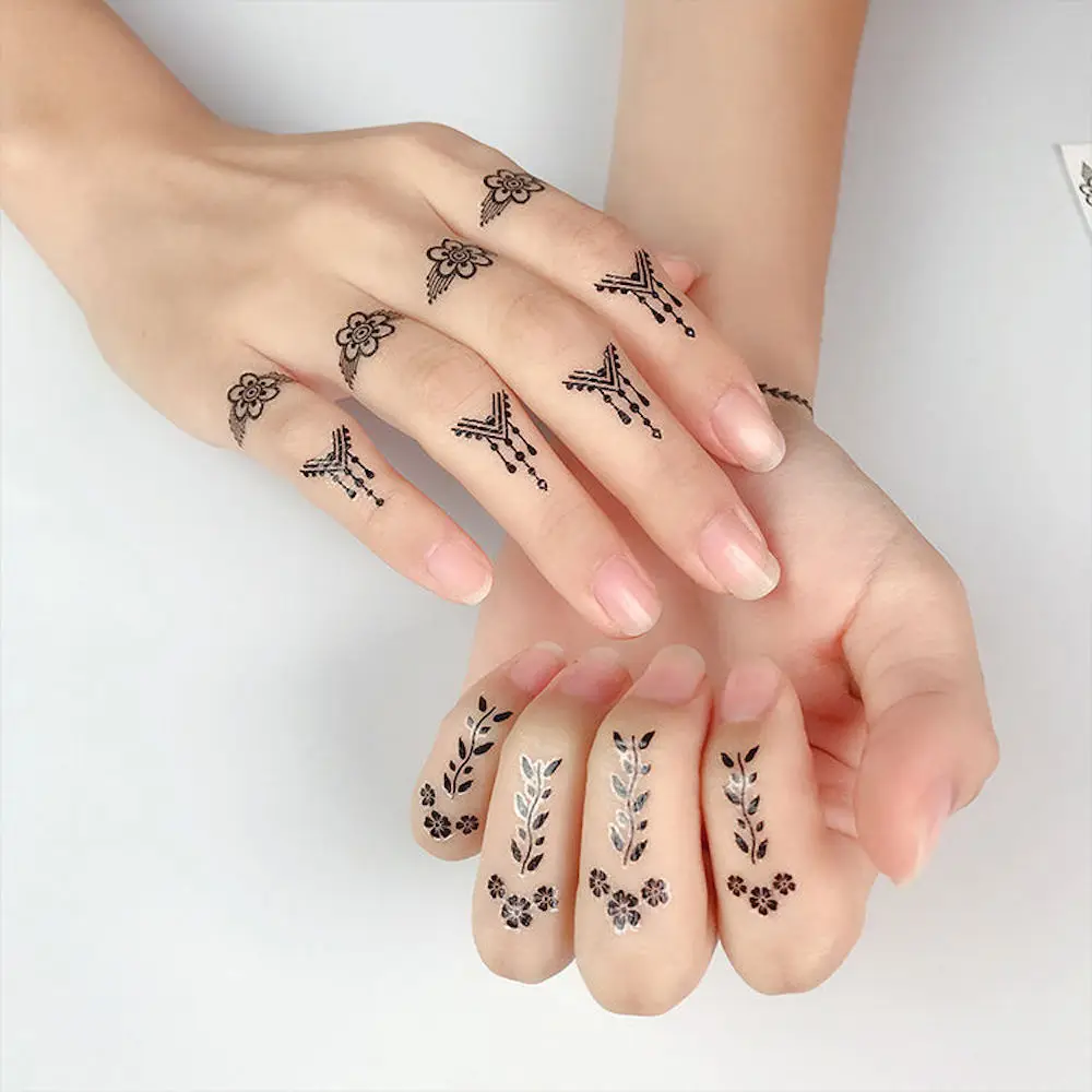 Simple Henna Finger Tattoos