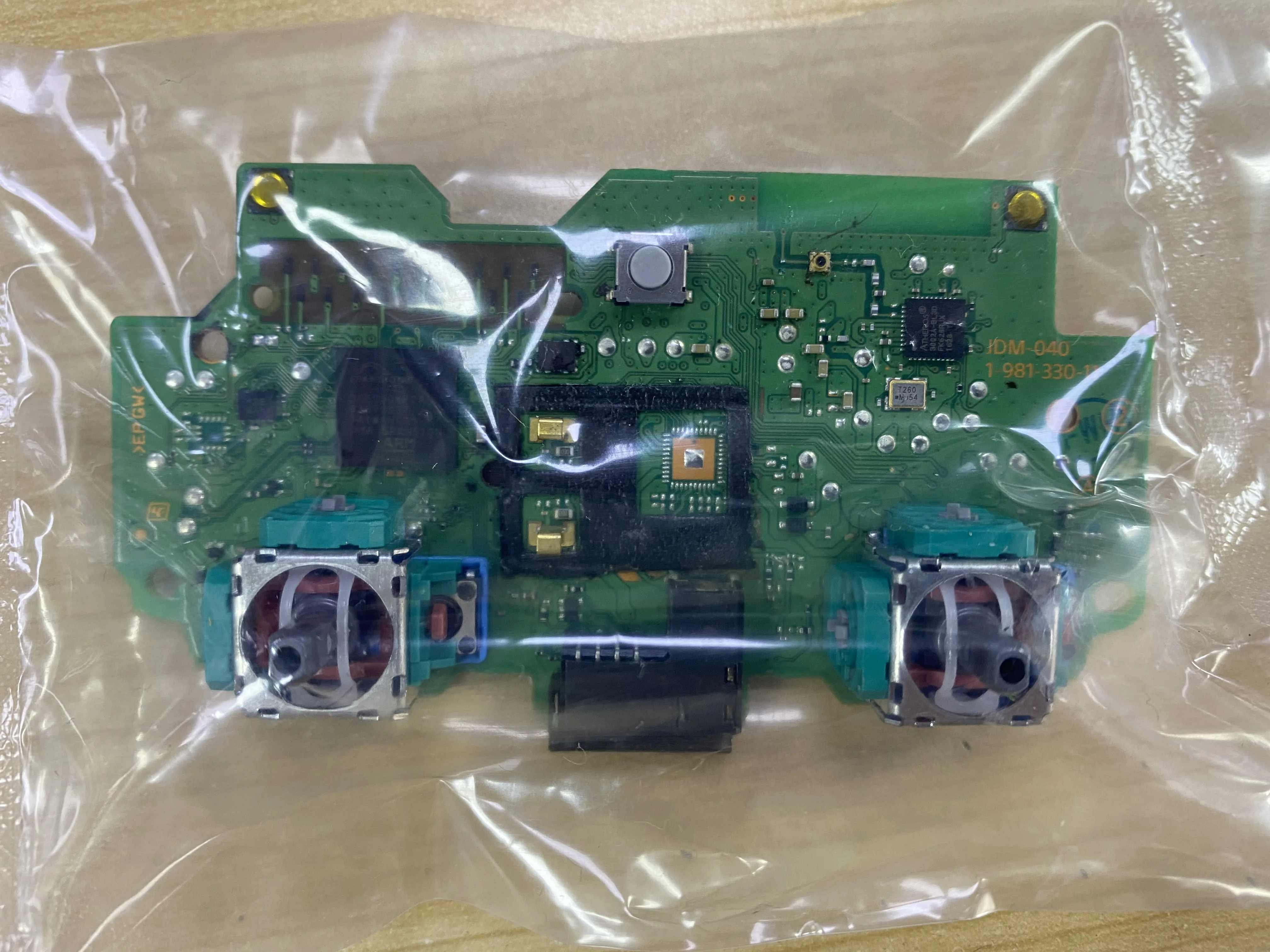 Original-Motherboard-For-PS4-Controller-JDM-055-050-040-030-020-001-Main-PCB-Board-Repair.jpg