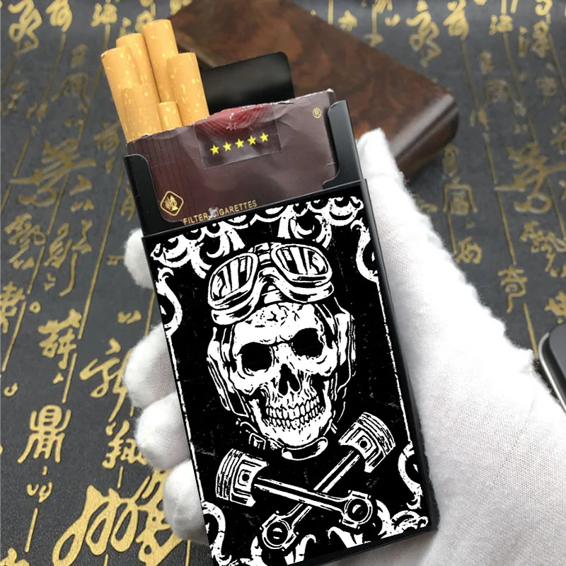 Segure um pacote de 20 cigarros Alloy Stalin Cigarette Case Deslize ...