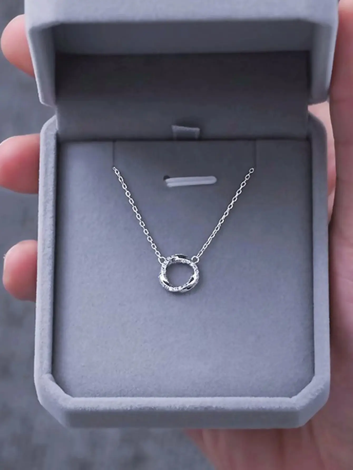 1PCS-Simple-And-Luxurious-Lnstagram-Style-Mobius-Twisted-Line ...