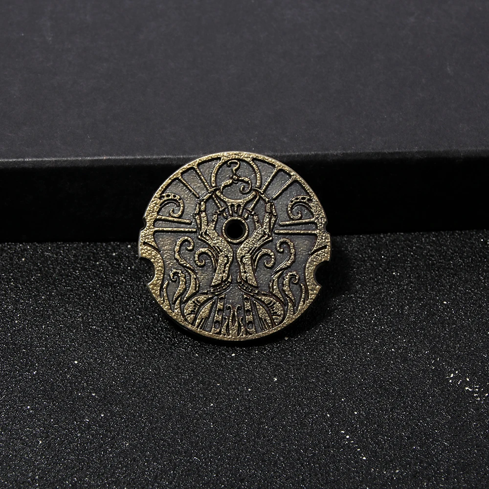 Classic Retro Cthulhu Hastur Eyes Coin Board Game Props Cosplay Men ...